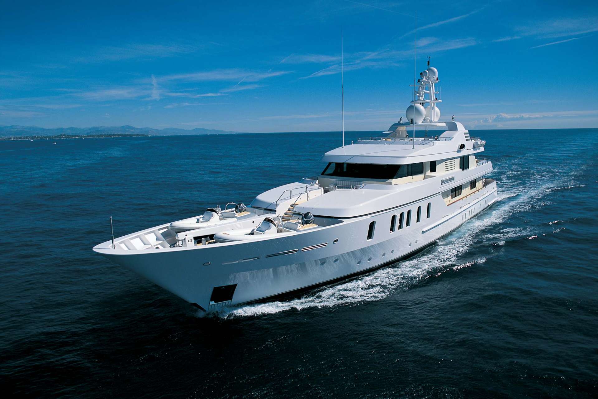 Superyacht Helix the 5th F45 Vantage motor yacht launched by Feadship ...